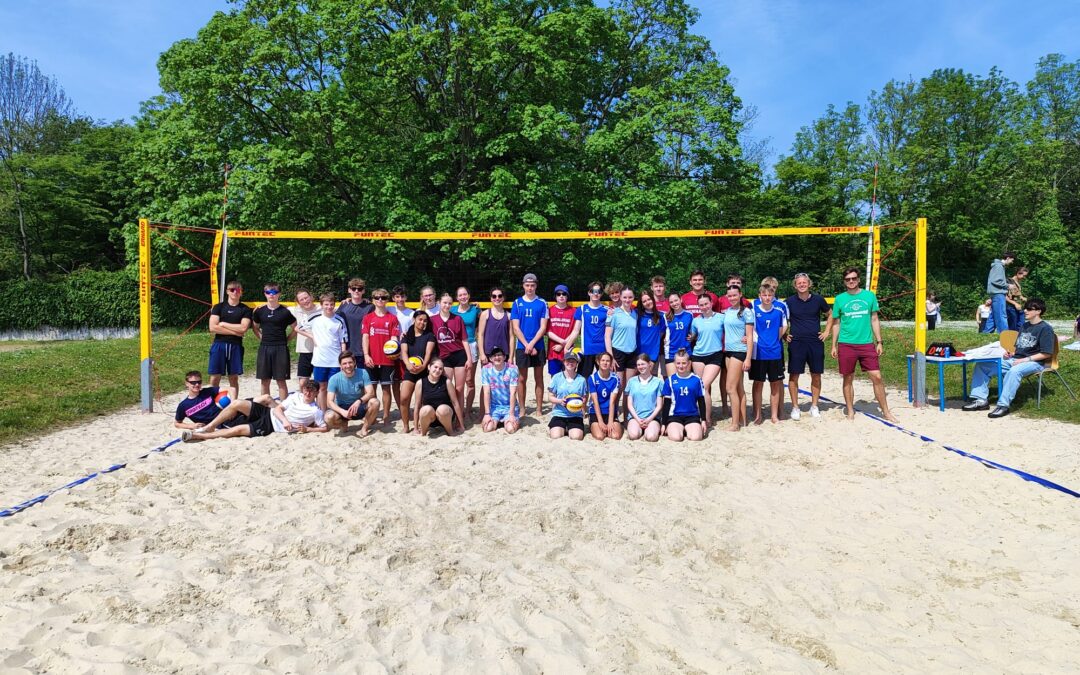 Spannende Spiele bei den Beachvolleyball-Stadtmeisterschaften ...